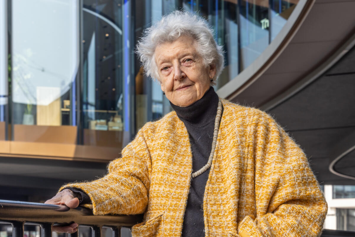 Sheila Hicks – Alison Jacques