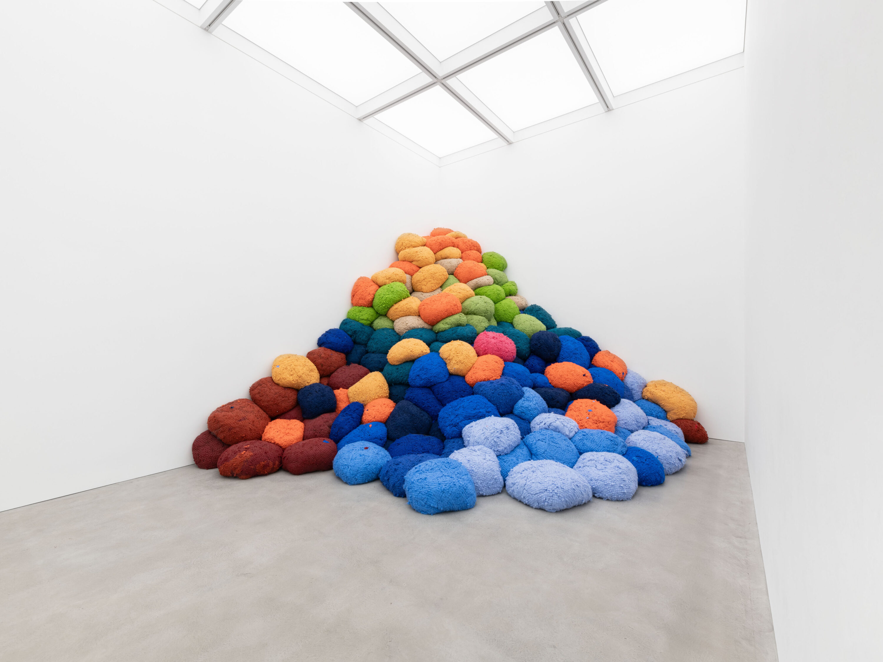 Sheila Hicks: Infinite Potential – Alison Jacques